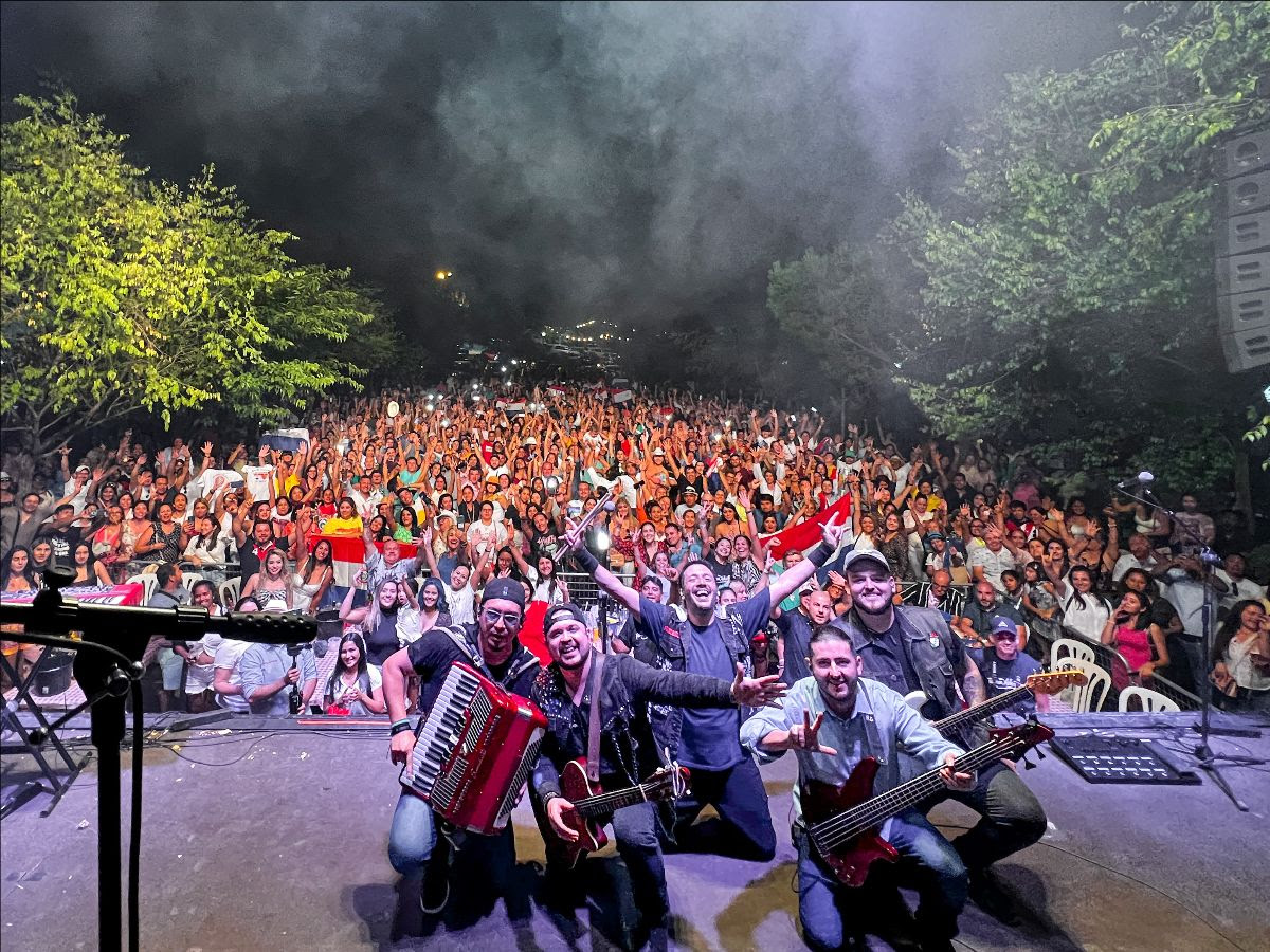 Tierra Adentro ofreció un multitudinario show en Madrid - Te Cuento ...
